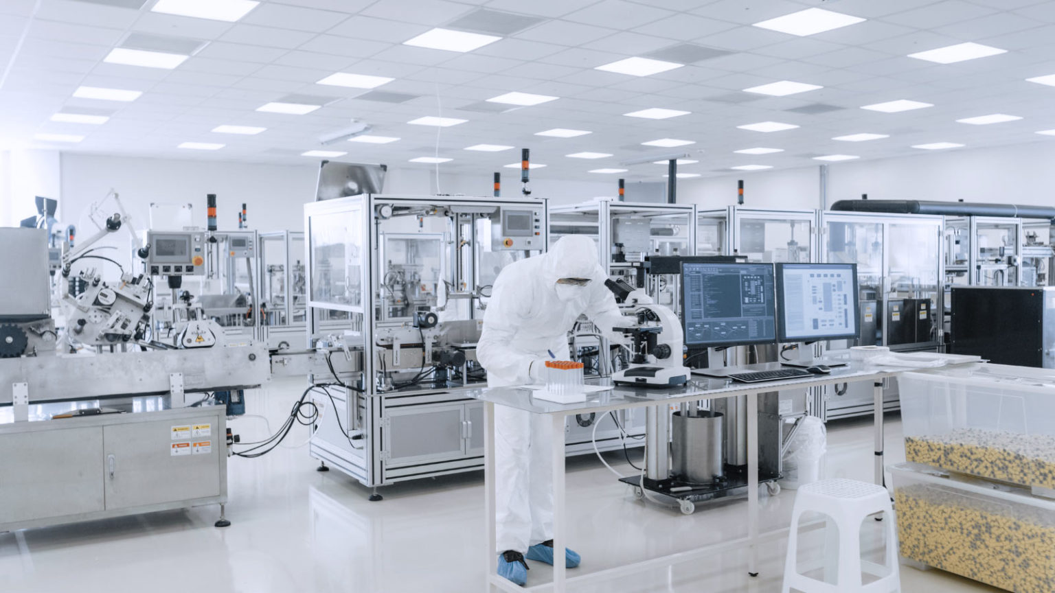 Turnkey Lab Solutions - OCS Optical Control Systems GmbH