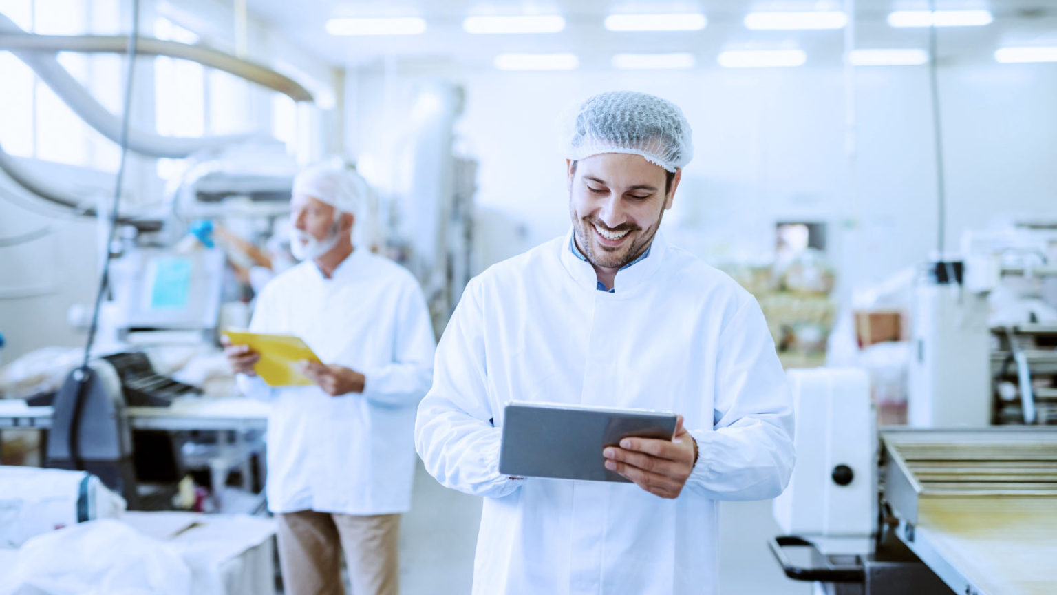 Turnkey Lab Solutions - OCS Optical Control Systems GmbH